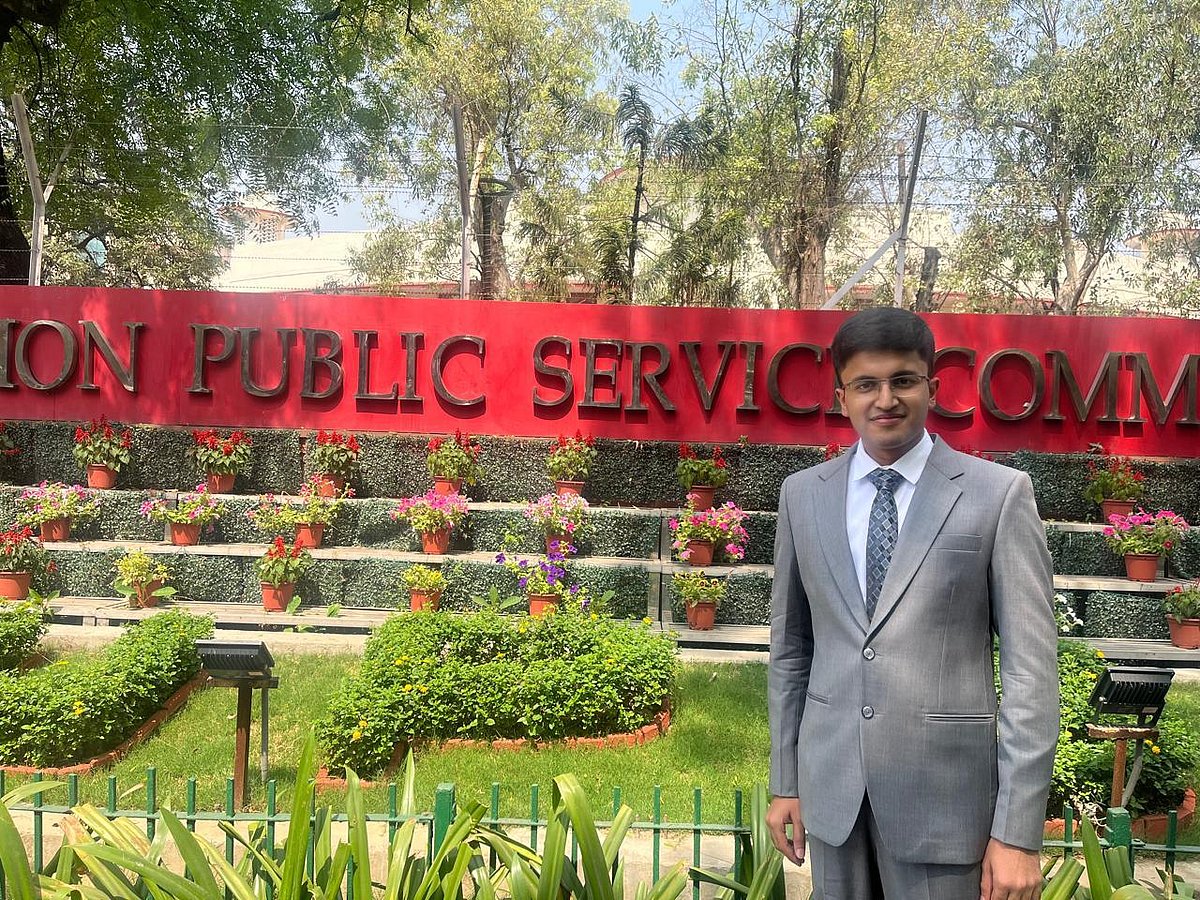 Dr Pulkit Bansal is a doctor and he gave the UPSC too