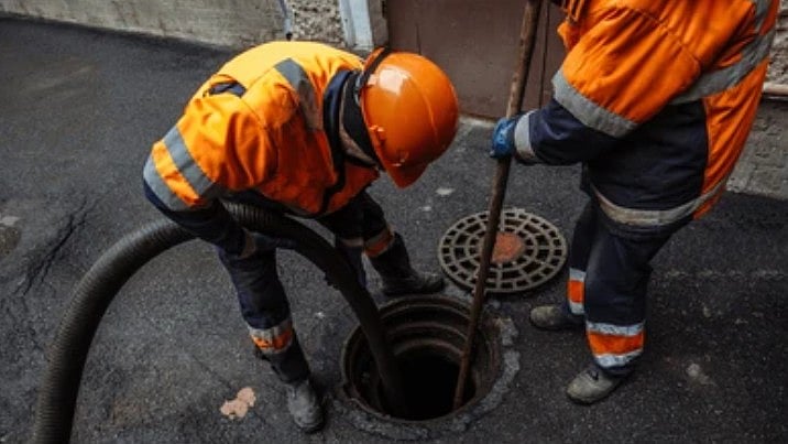 Student invents low-cost technology to protect sanitation workers