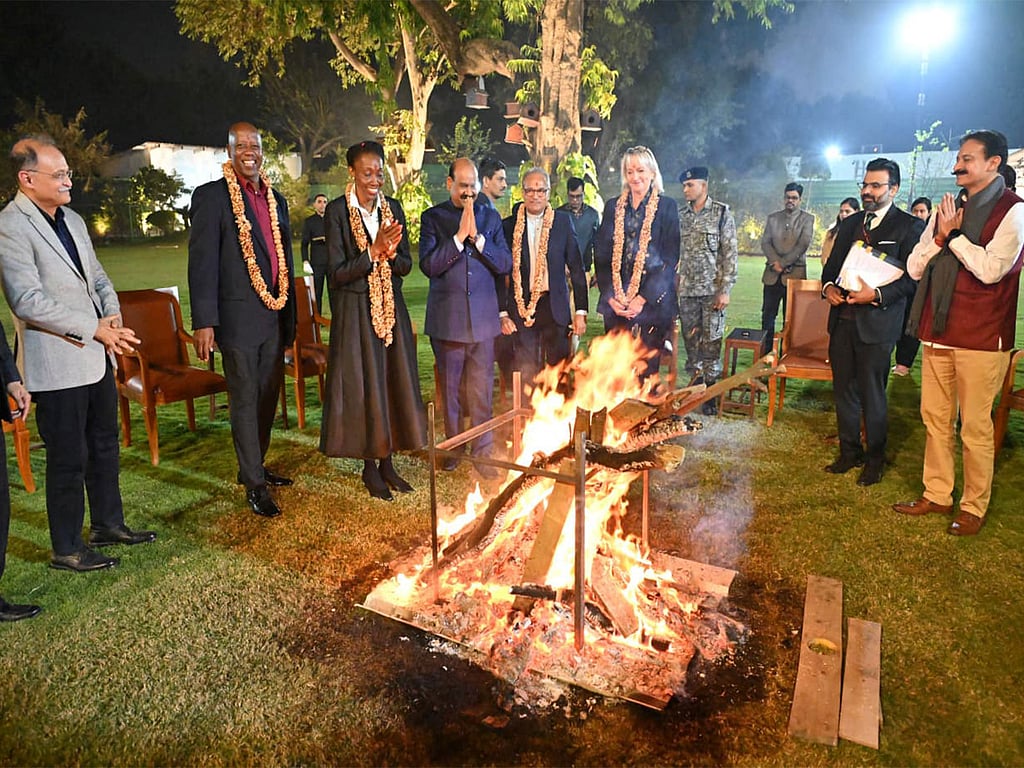 Om Birla hosts Lohri celebrations