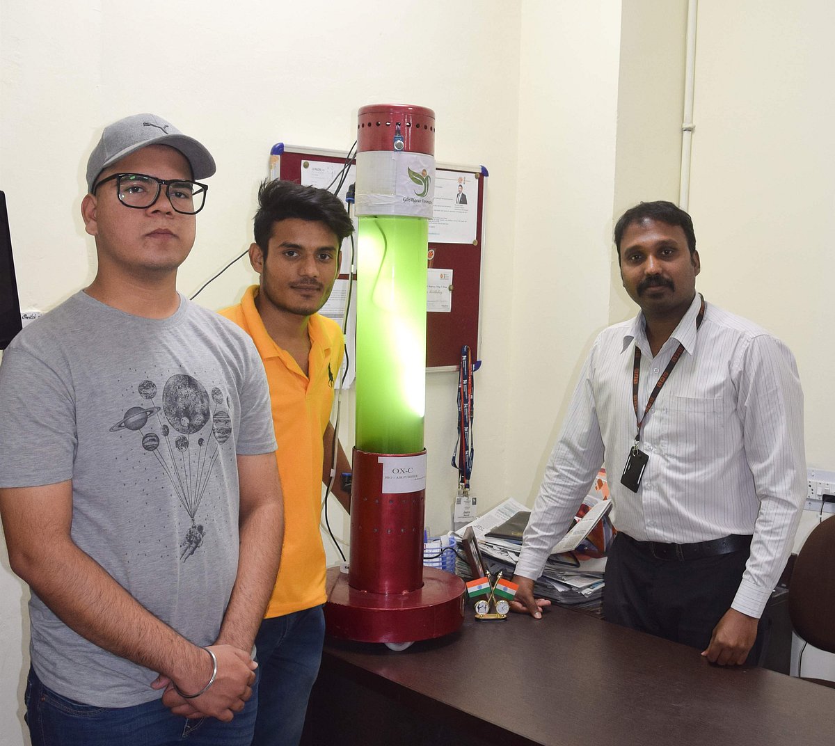 Student researchers in Punjab develop algae-based air purifier