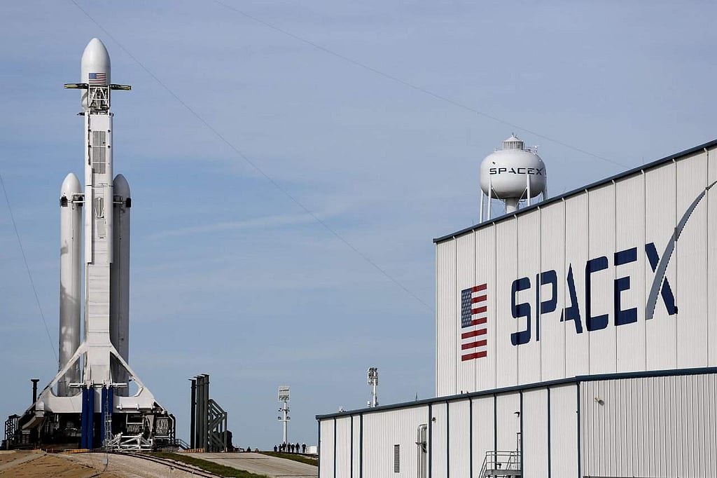Elon Musk's SpaceX ridesharing mission launches record 143 satellites ...
