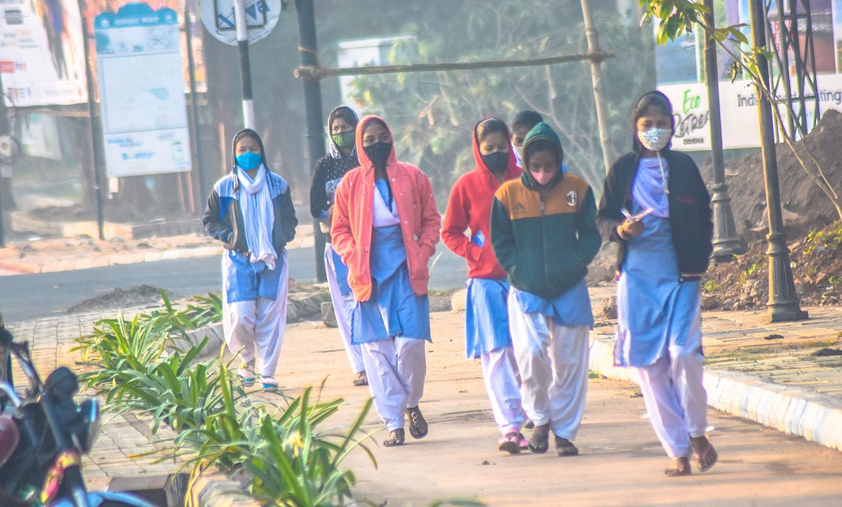 Cold wave disrupts start of new year for schools in Uttar Pradesh